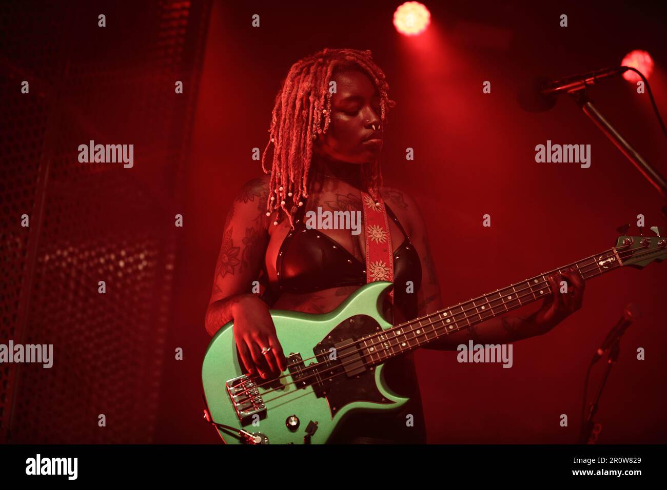 Simply hot between worlds hi-res stock photography and images - Alamy