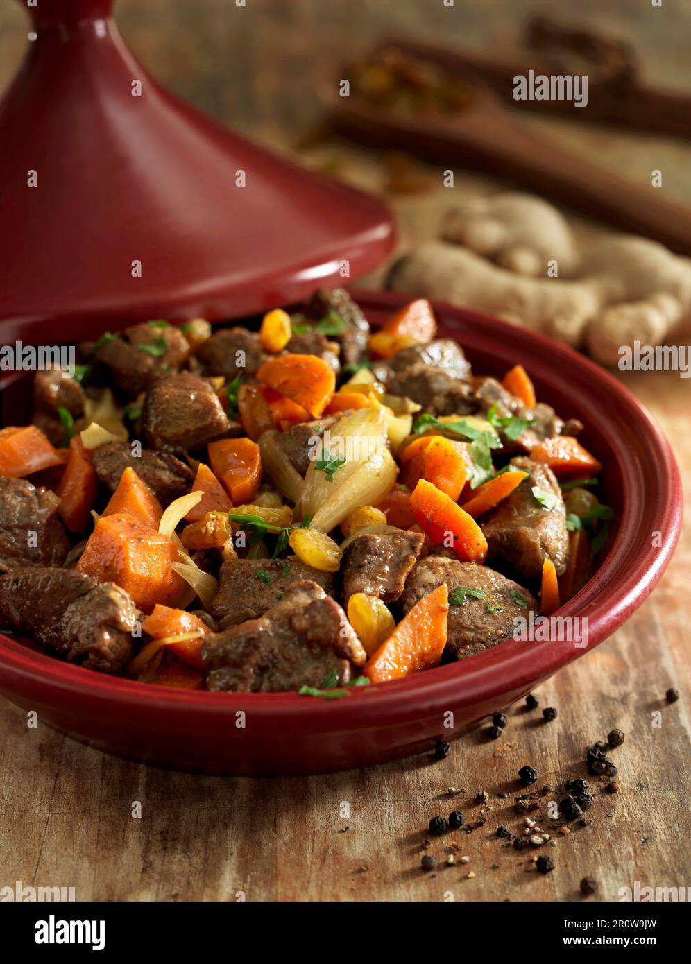 Mutton and raisin tajine hi-res stock photography and images - Alamy