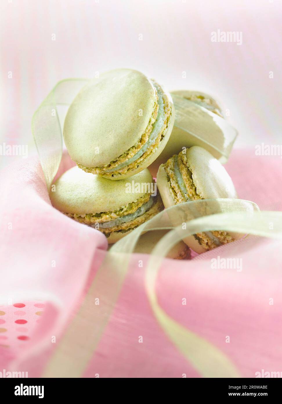 Pinky finger, tea hi-res stock photography and images - Alamy