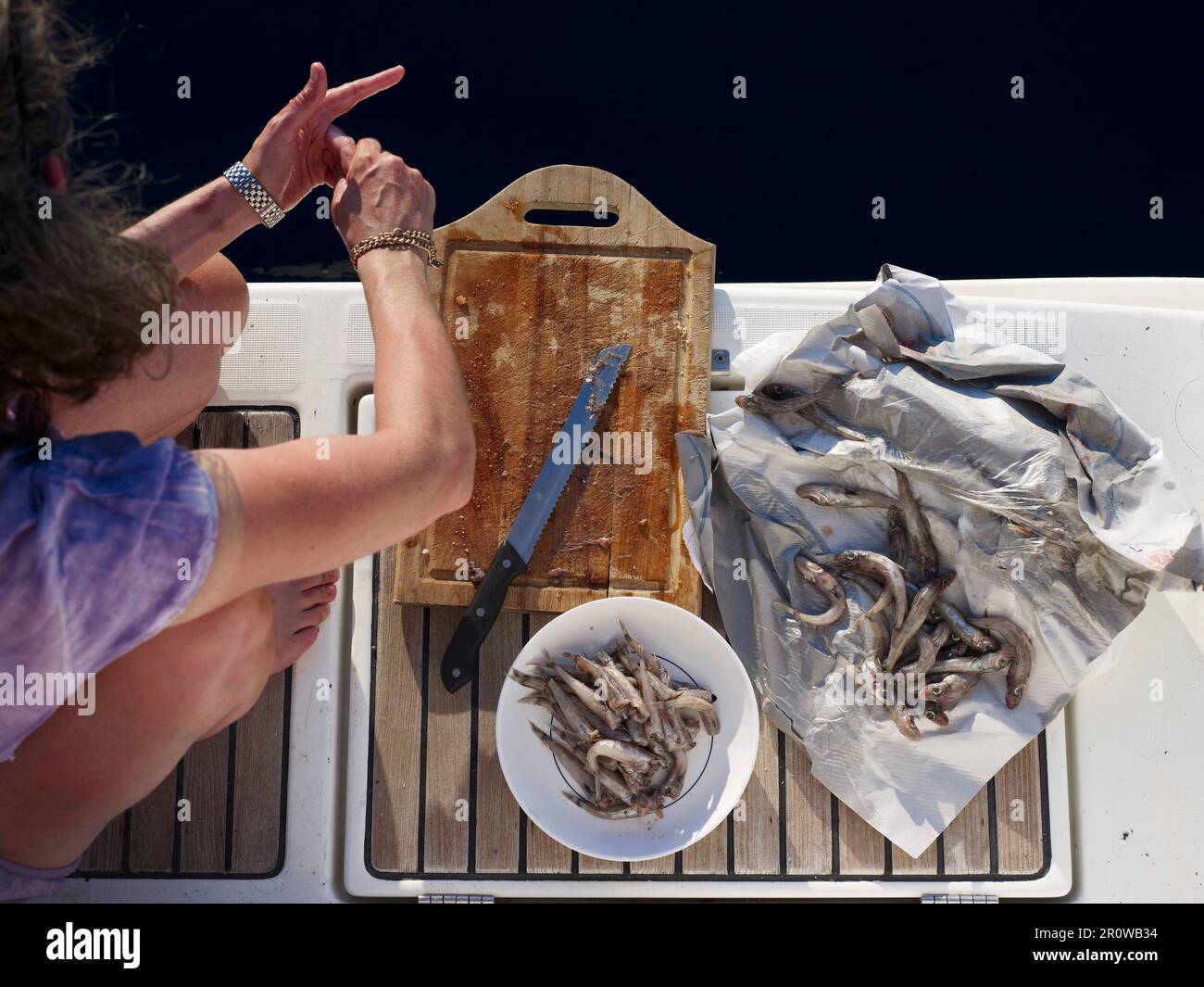 Cut cleaned fried fish hi-res stock photography and images - Alamy