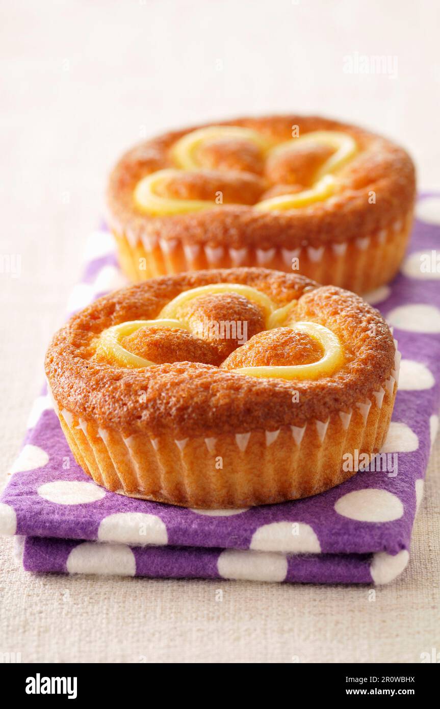 Small custard cakes Stock Photo - Alamy