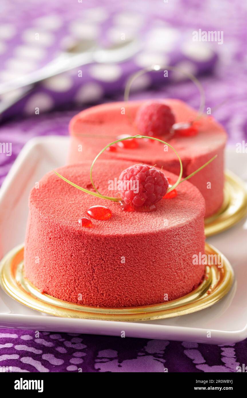 Raspberry foam hi-res stock photography and images - Alamy
