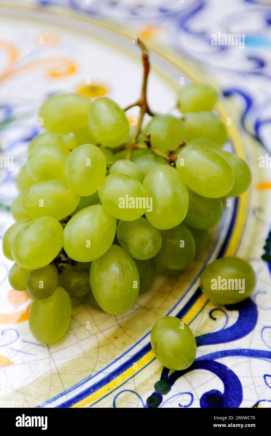 Grapes ceramics hi-res stock photography and images - Alamy