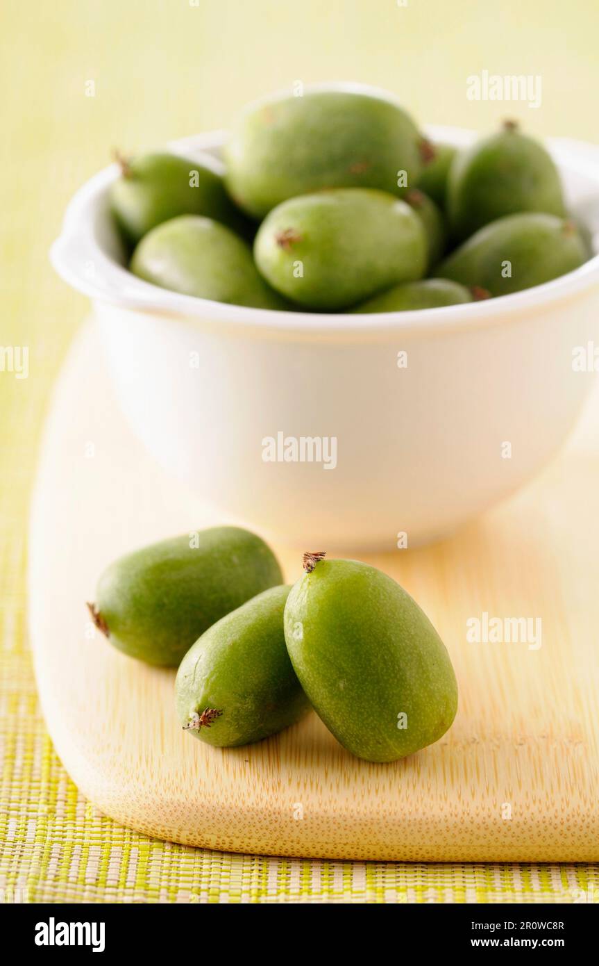 Mini kiwifruit hi-res stock photography and images - Alamy