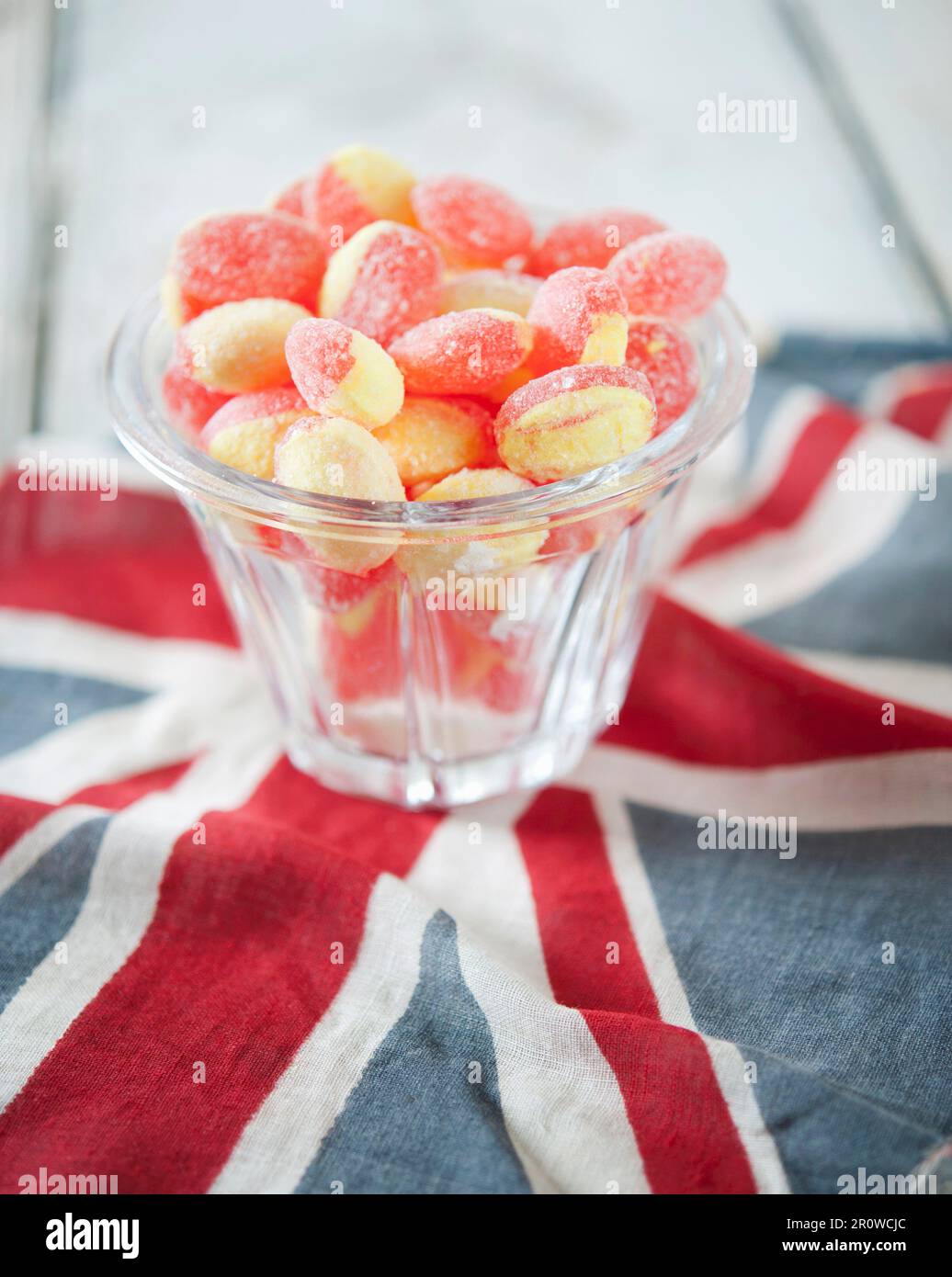 English flag cake hi-res stock photography and images - Alamy