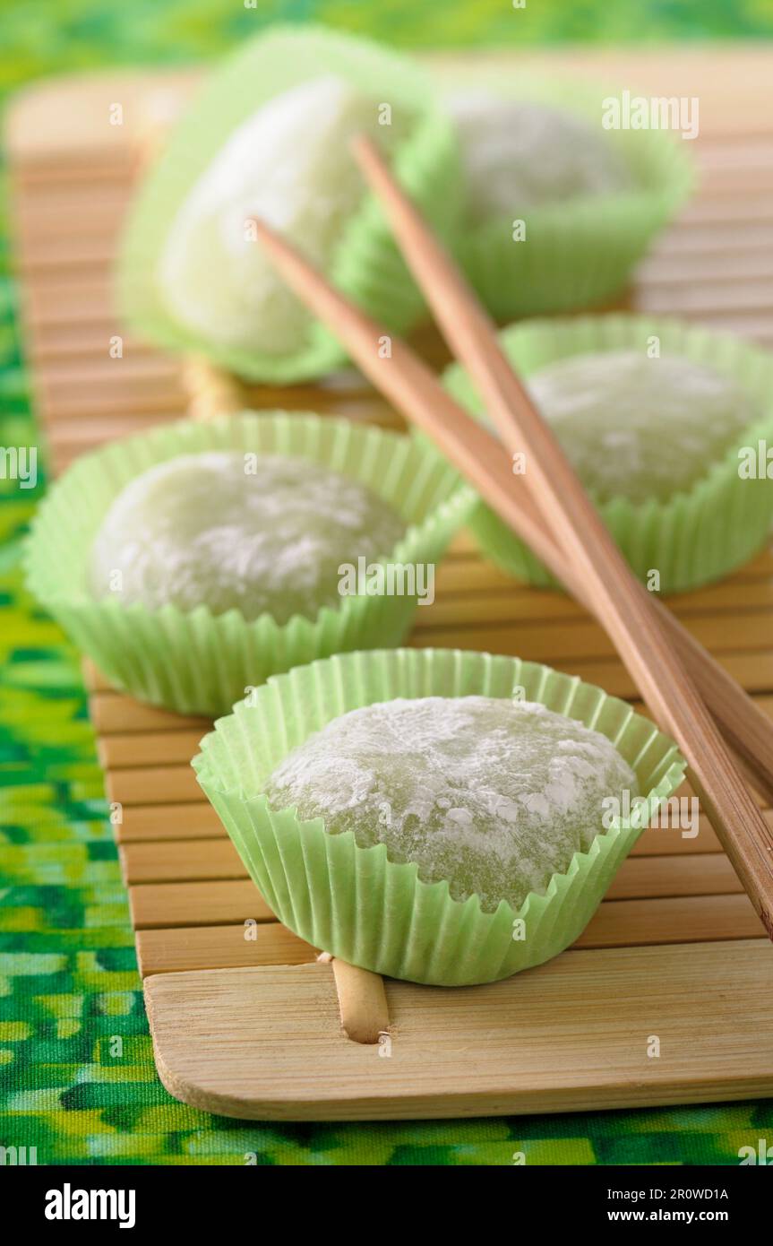 Japanese shop mochi hi-res stock photography and images - Alamy