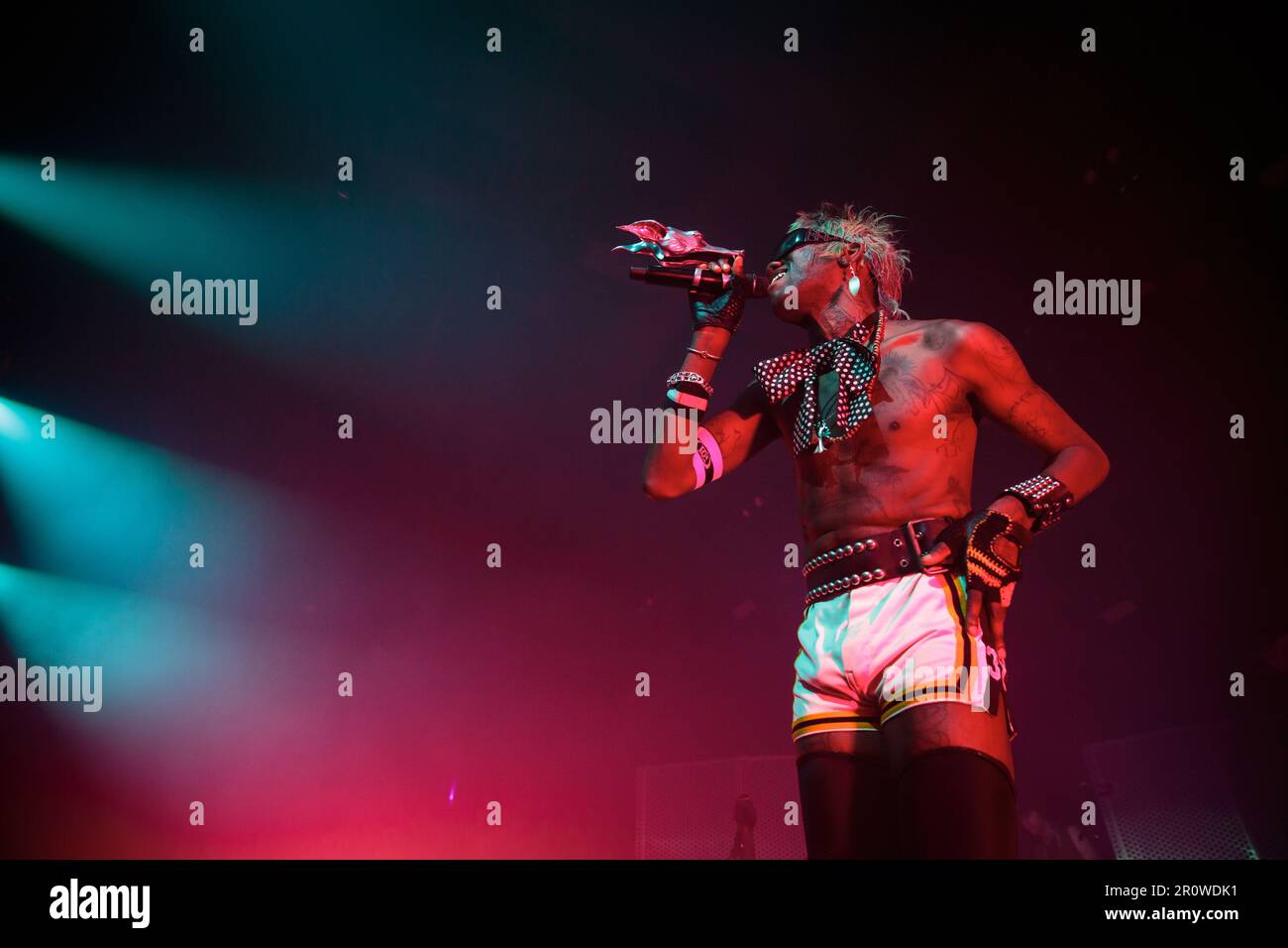 Toronto, Canada. 09th May, 2023. Yves Tumor (Sean Lee Bowie) sings into ...