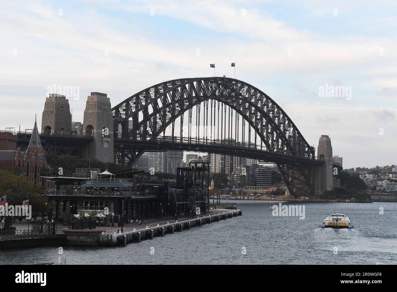 The great view of Harbour Bridge in Sydney in a rainy day: close up HD ...