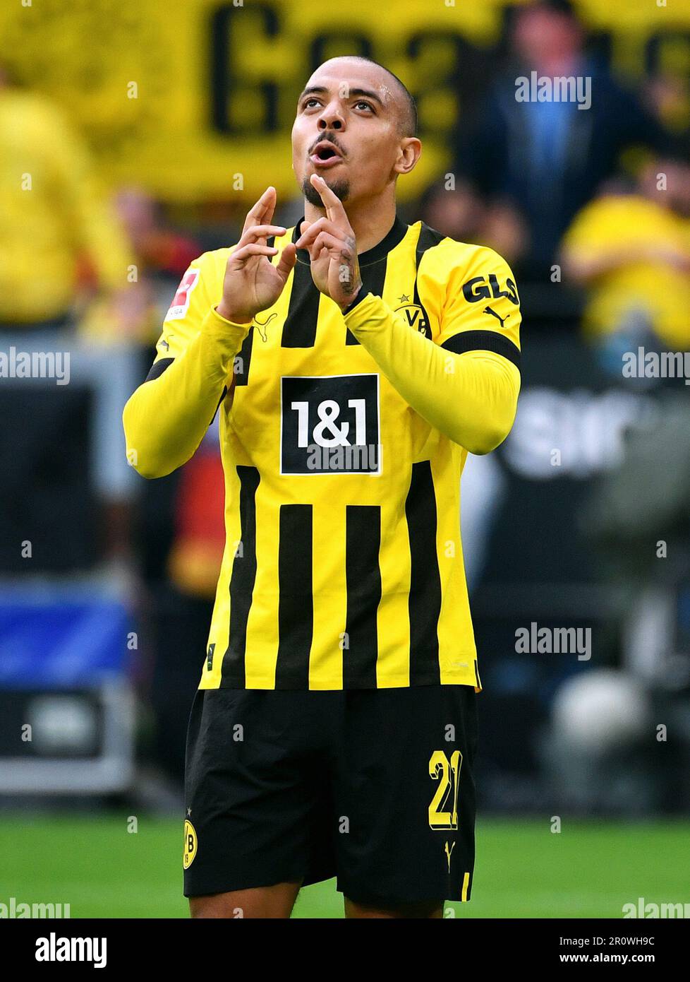 Bundesliga, Signal Iduna Park Dortmund: Borussia Dortmund vs VfL ...