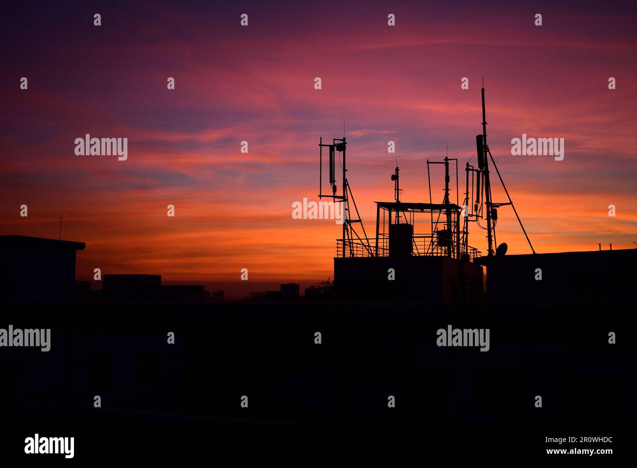 Sunset time in urban area: Dhaka, Bangladesh Stock Photo - Alamy