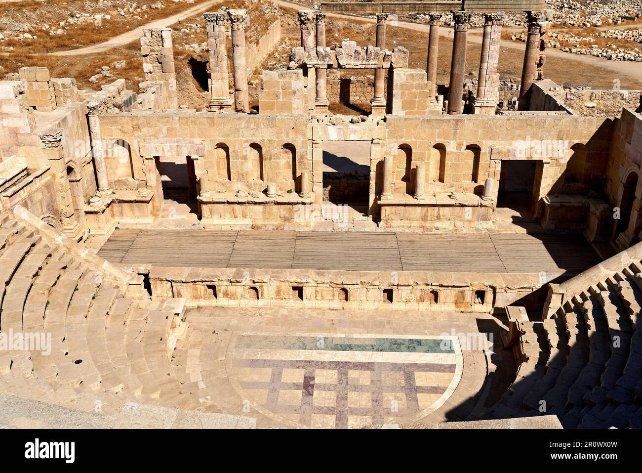 Jerash amphitheatre hi-res stock photography and images - Alamy