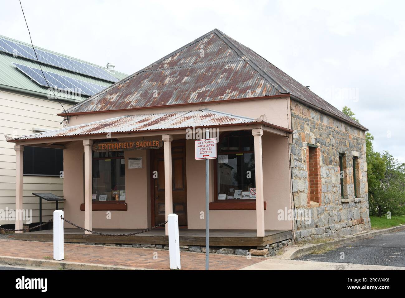 the tenterfield saddlery building the inspiration for the Peter Allen ...