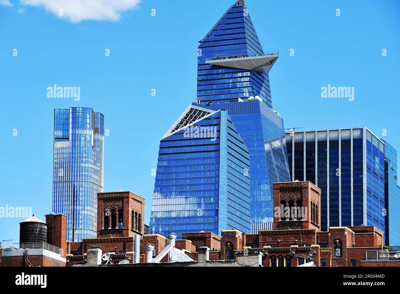 The Edge, a 1,100 foot-tall observation deck - Street Scene New York ...