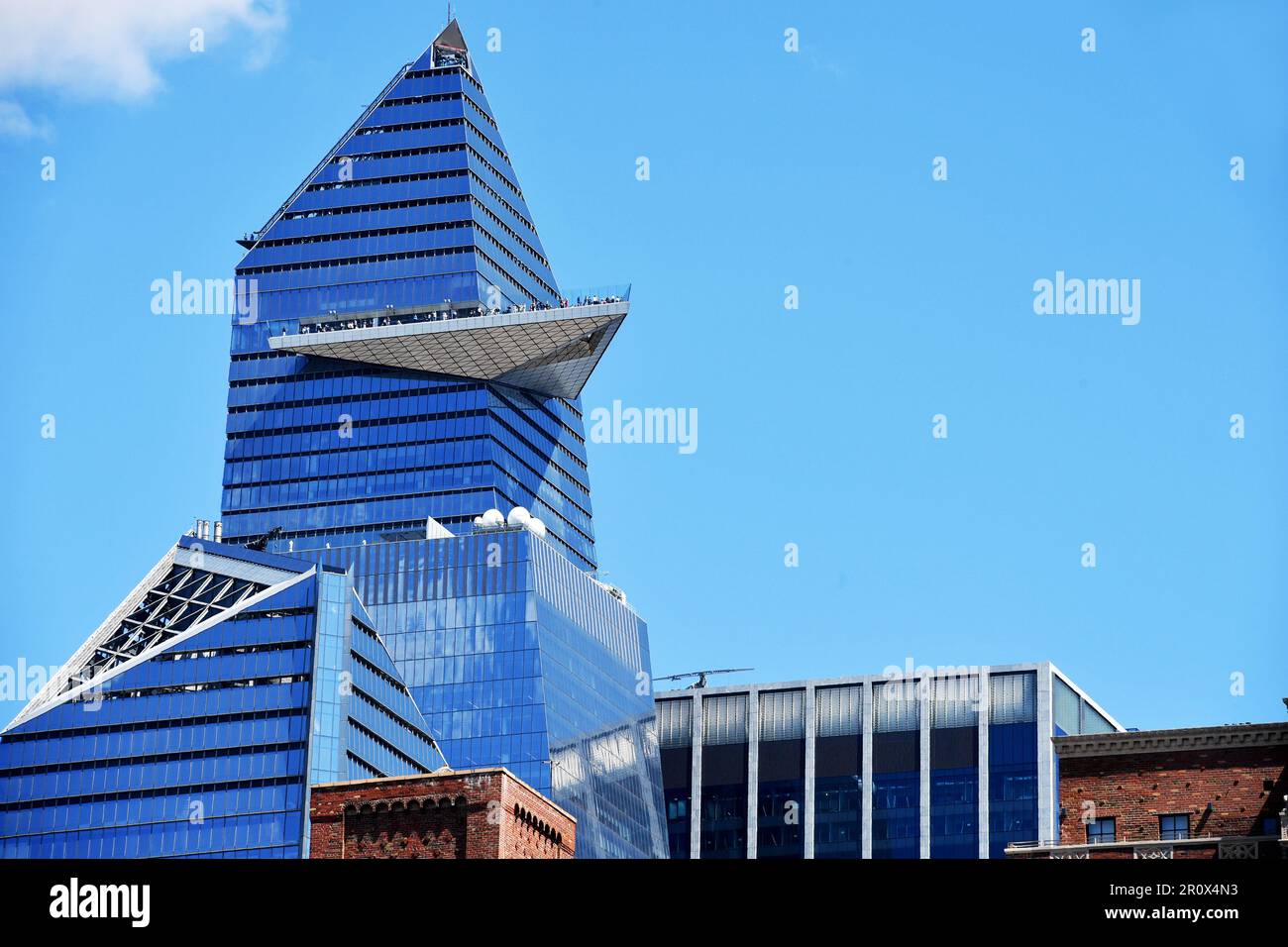 The Edge, a 1,100 foot-tall observation deck - Street Scene New York ...