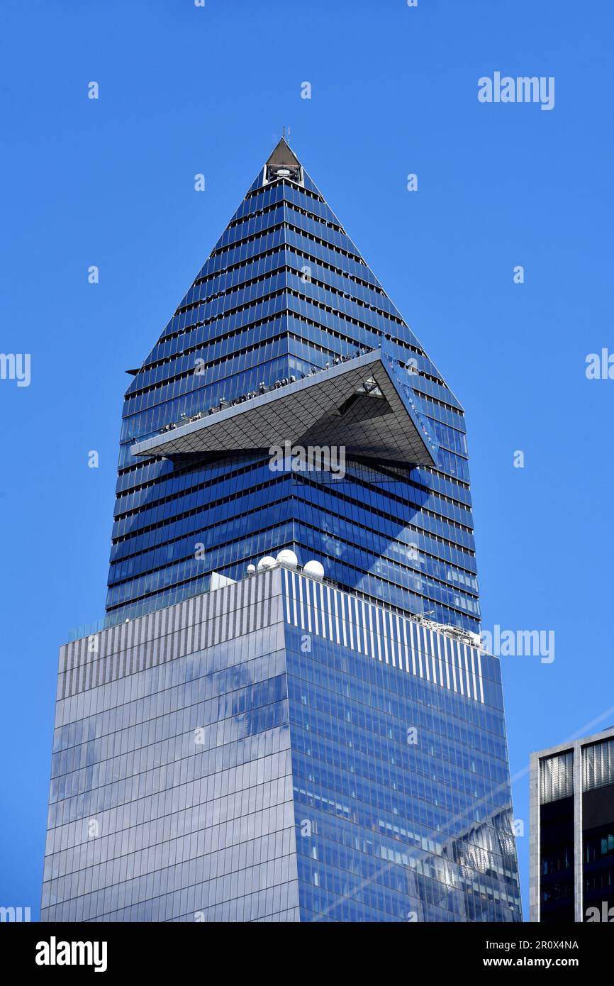 The Edge, a 1,100 foot-tall observation deck - Street Scene New York ...