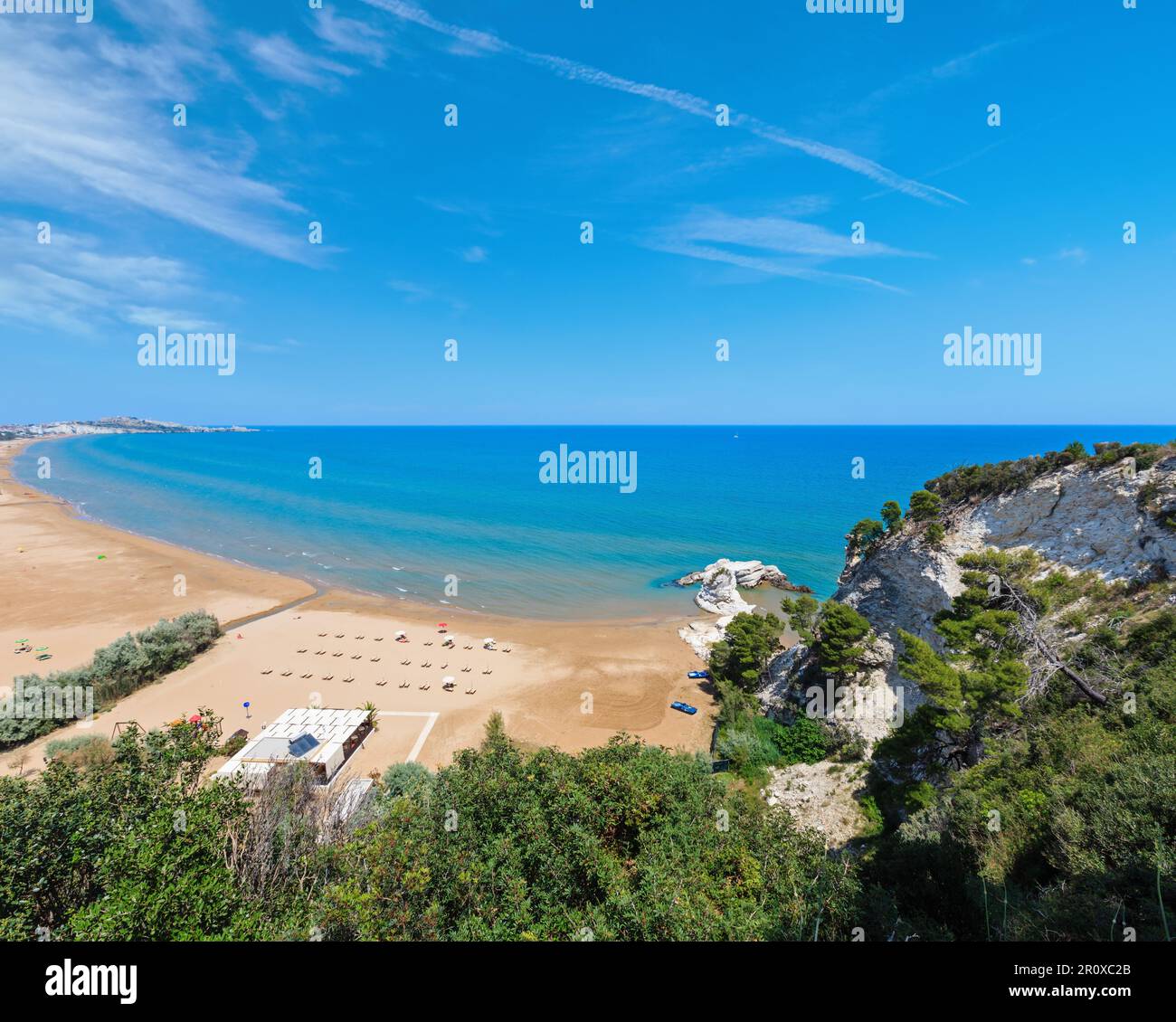 Summer Lido di Portonuovo Adriatic sea beach view (Vieste, Gargano ...