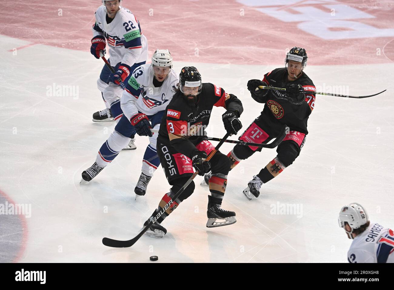 Nick bonino hi-res stock photography and images - Alamy