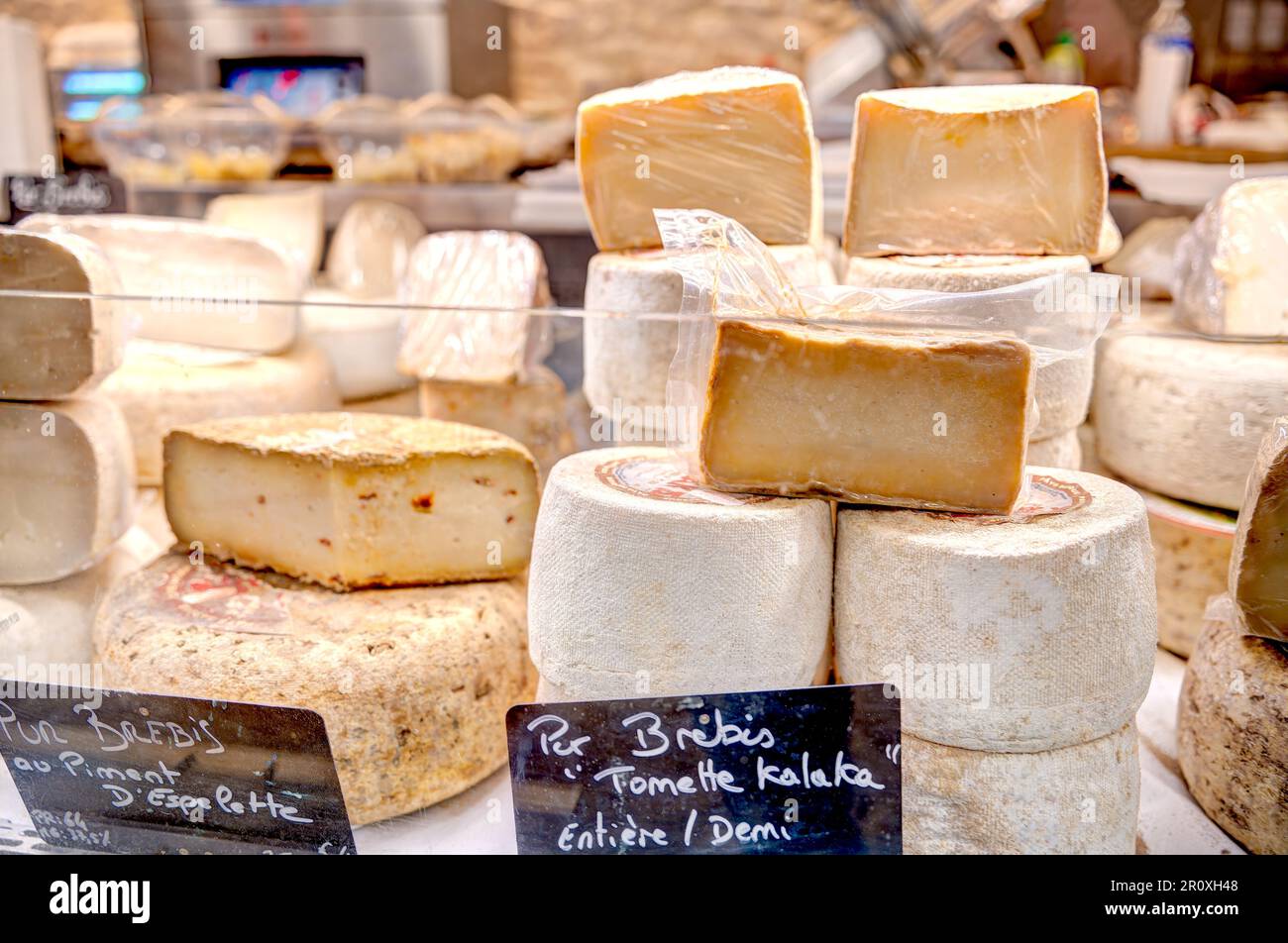 Tomme cheese mold hi-res stock photography and images - Alamy