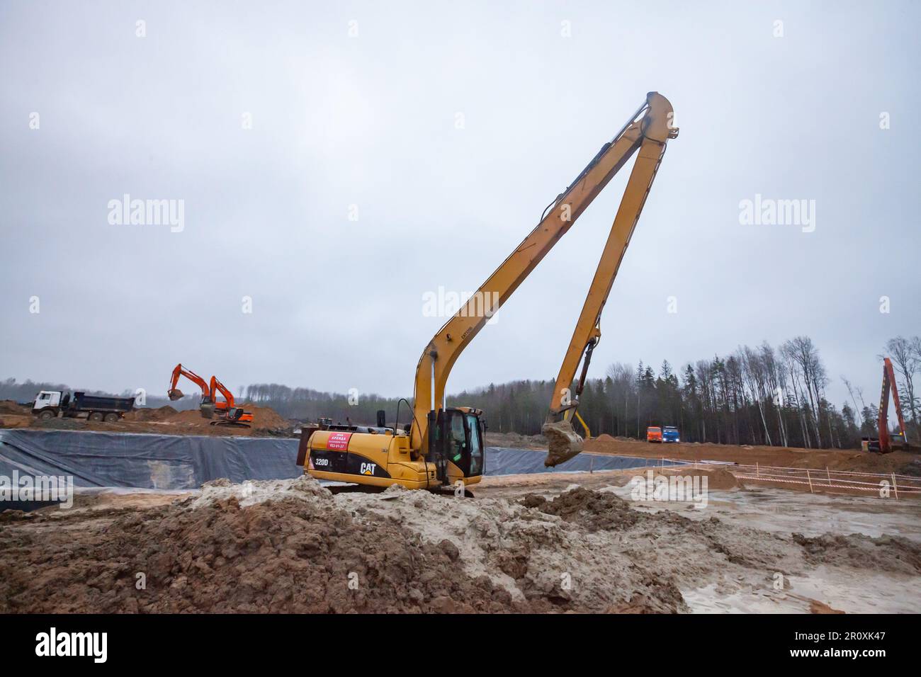 Long boom arm hi-res stock photography and images - Alamy