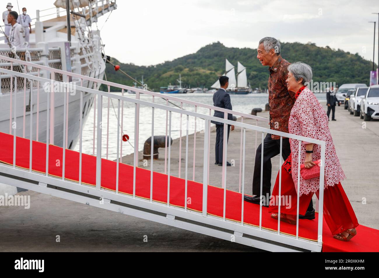 Singapore's Prime Minister Lee Hsien Loong and his wife Ho Ching board ...