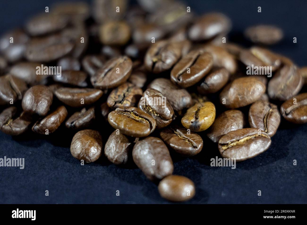 Picture of a group of brown coffee beans, arabica coffee beans ...
