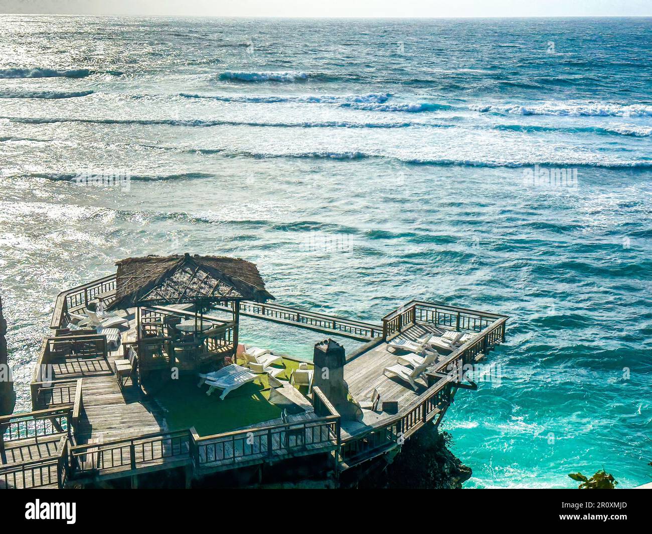 Blue Point Beach Ungasan, Pantai Suluban in Uluwatu Beach, Bali ...