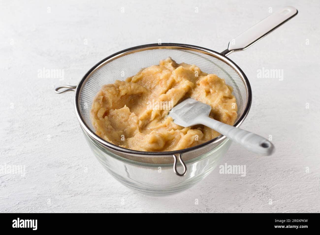 Apple puree sieve hi-res stock photography and images - Alamy
