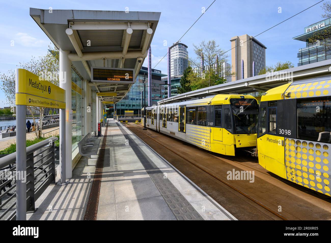 Manchester light rail system hi-res stock photography and images - Alamy