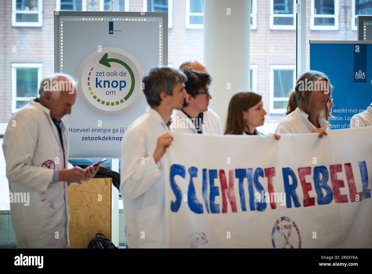 THE HAGUE - Scientists hold a sit-in at the Ministry of Economic ...