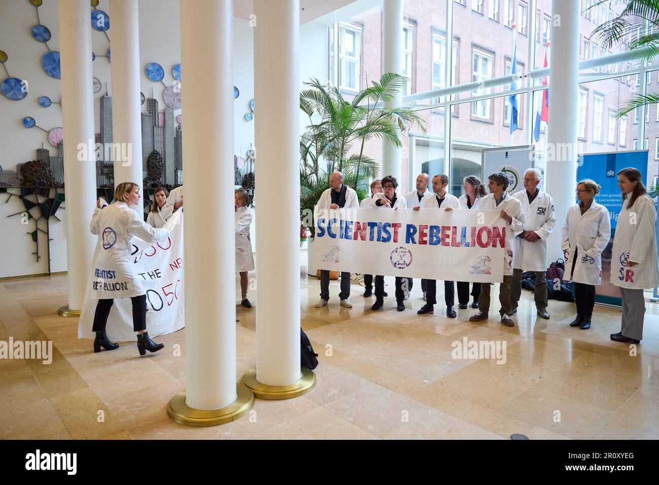 THE HAGUE - Scientists hold a sit-in at the Ministry of Economic ...