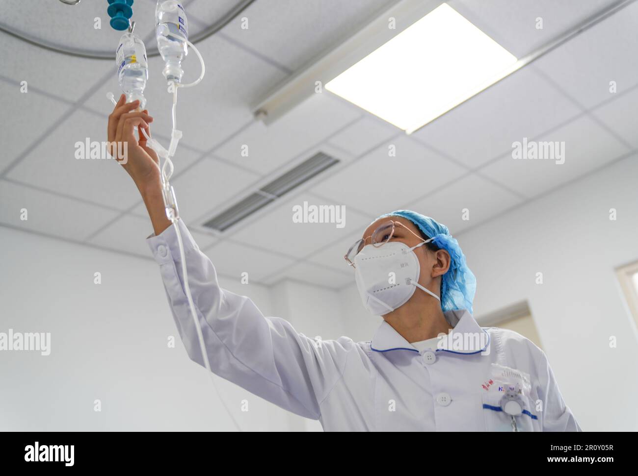 Patient fluids hi-res stock photography and images - Alamy