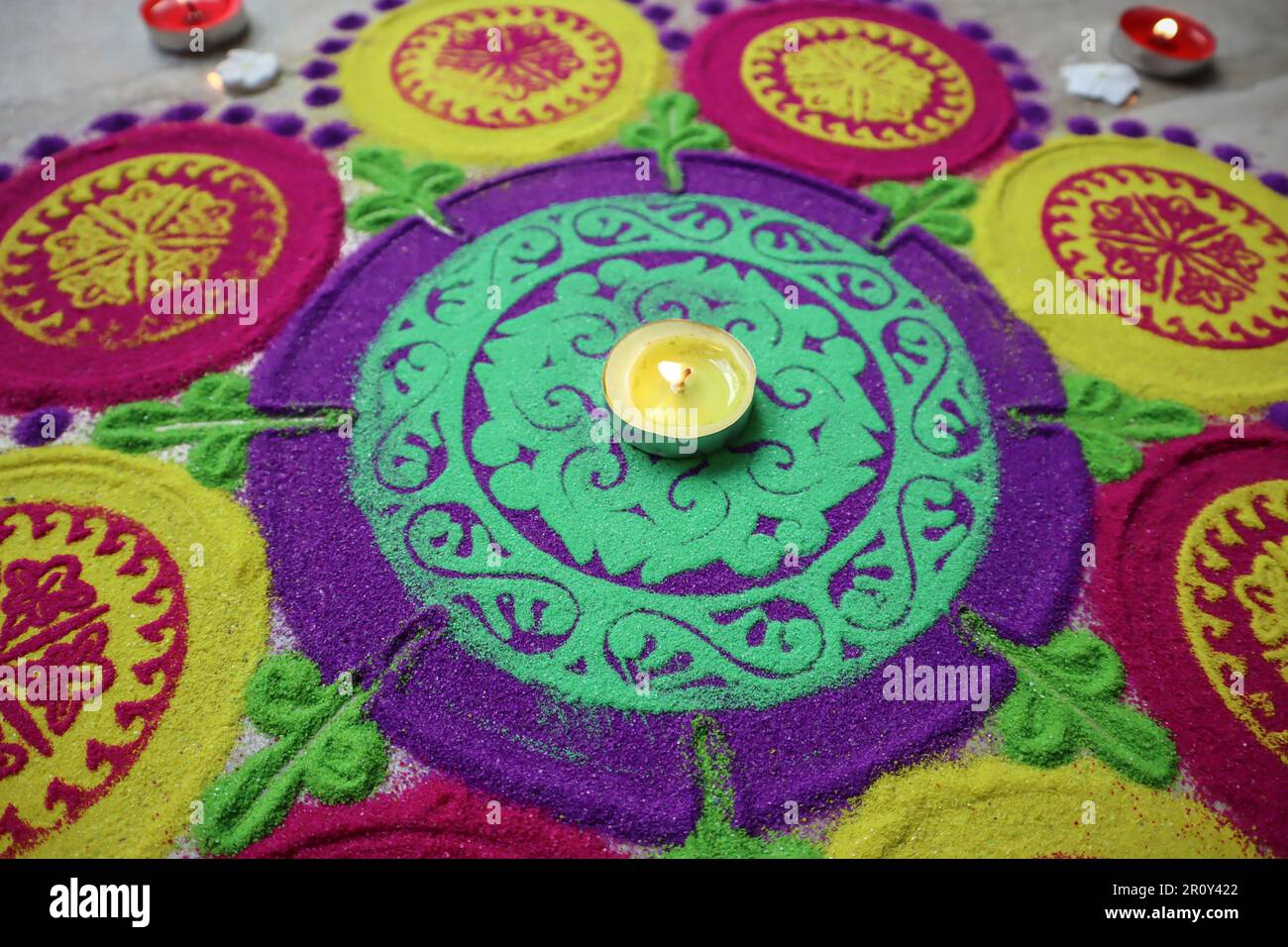 Rangoli designs for Diwali and all Indian festivals. Rangoli or ...