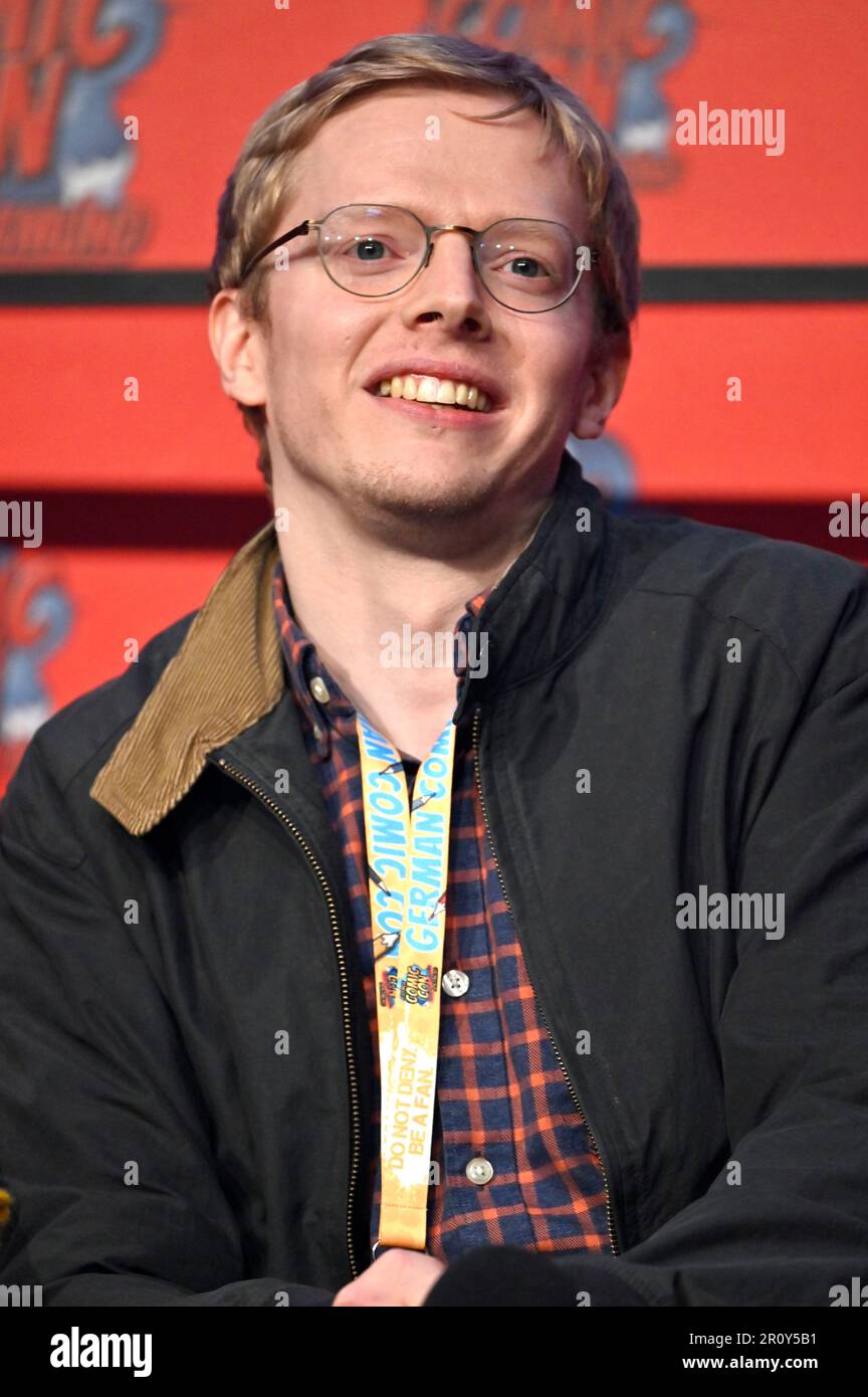 Hugh Mitchell The White Queen