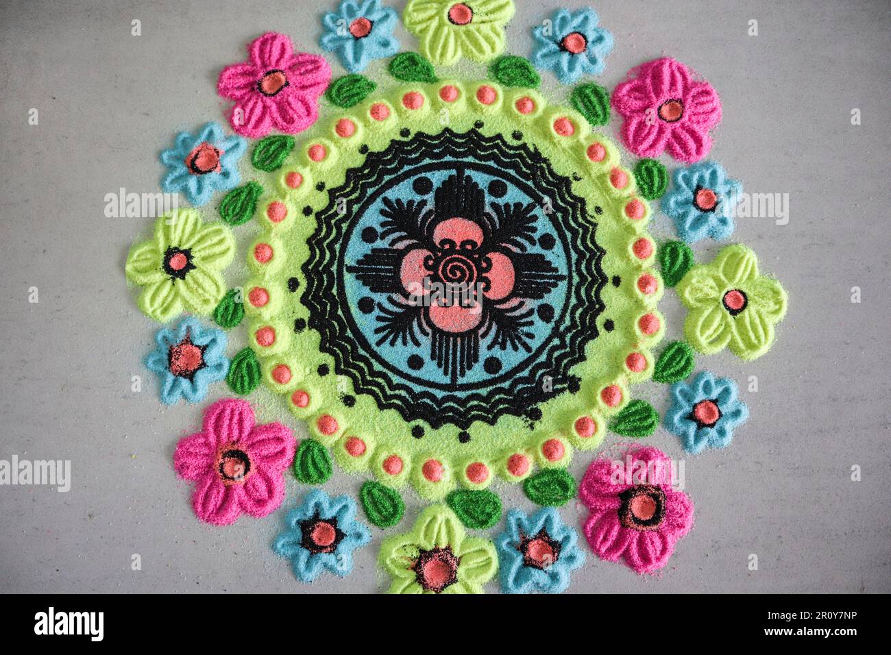 Rangoli designs for Diwali and all Indian festivals. Rangoli or ...