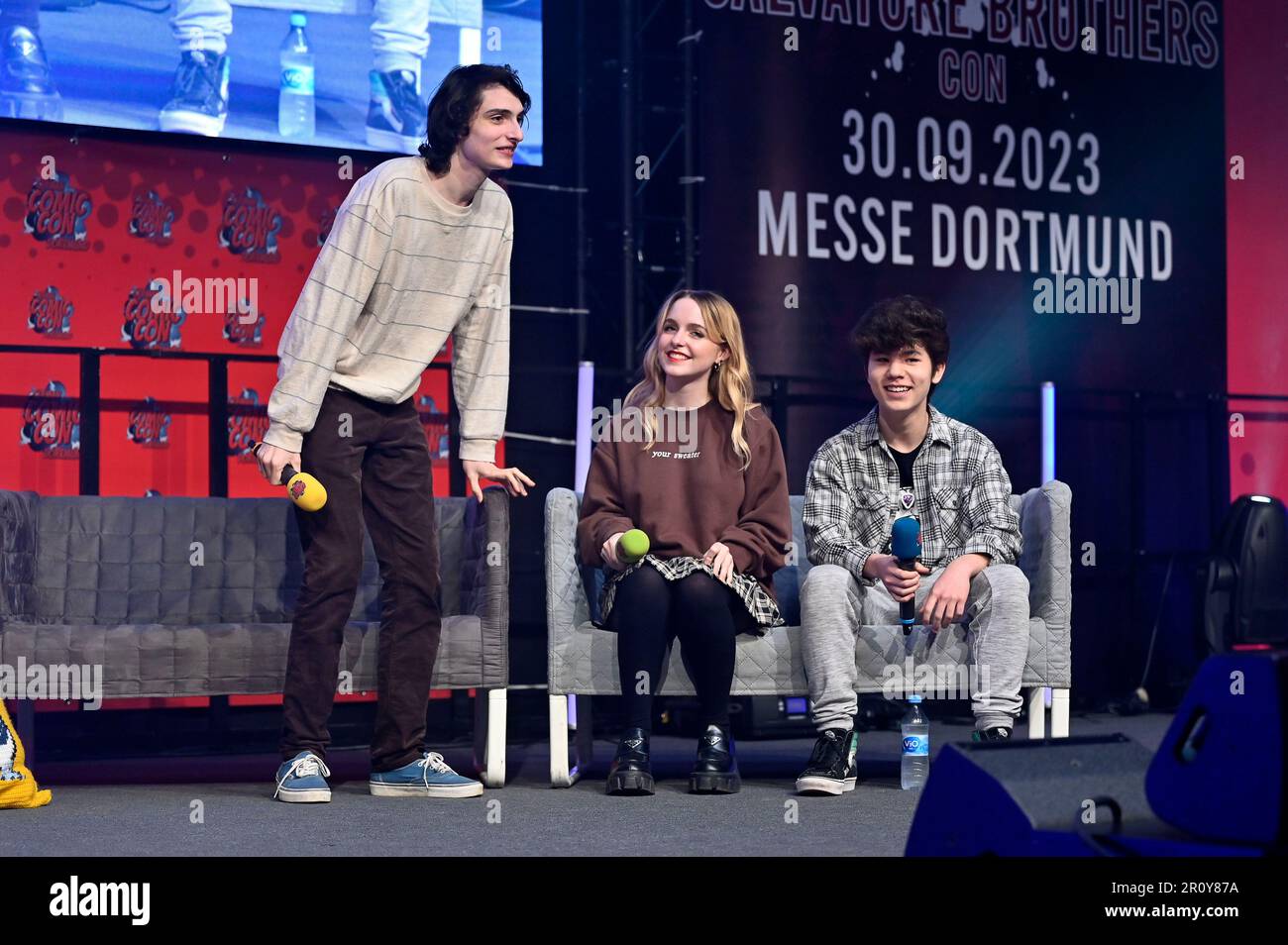Finn Wolfhard, Mckenna Grace und Logan Kim auf der German Comic Con ...