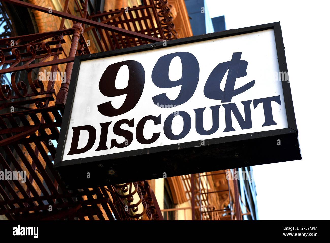 99cents sign hi-res stock photography and images - Alamy