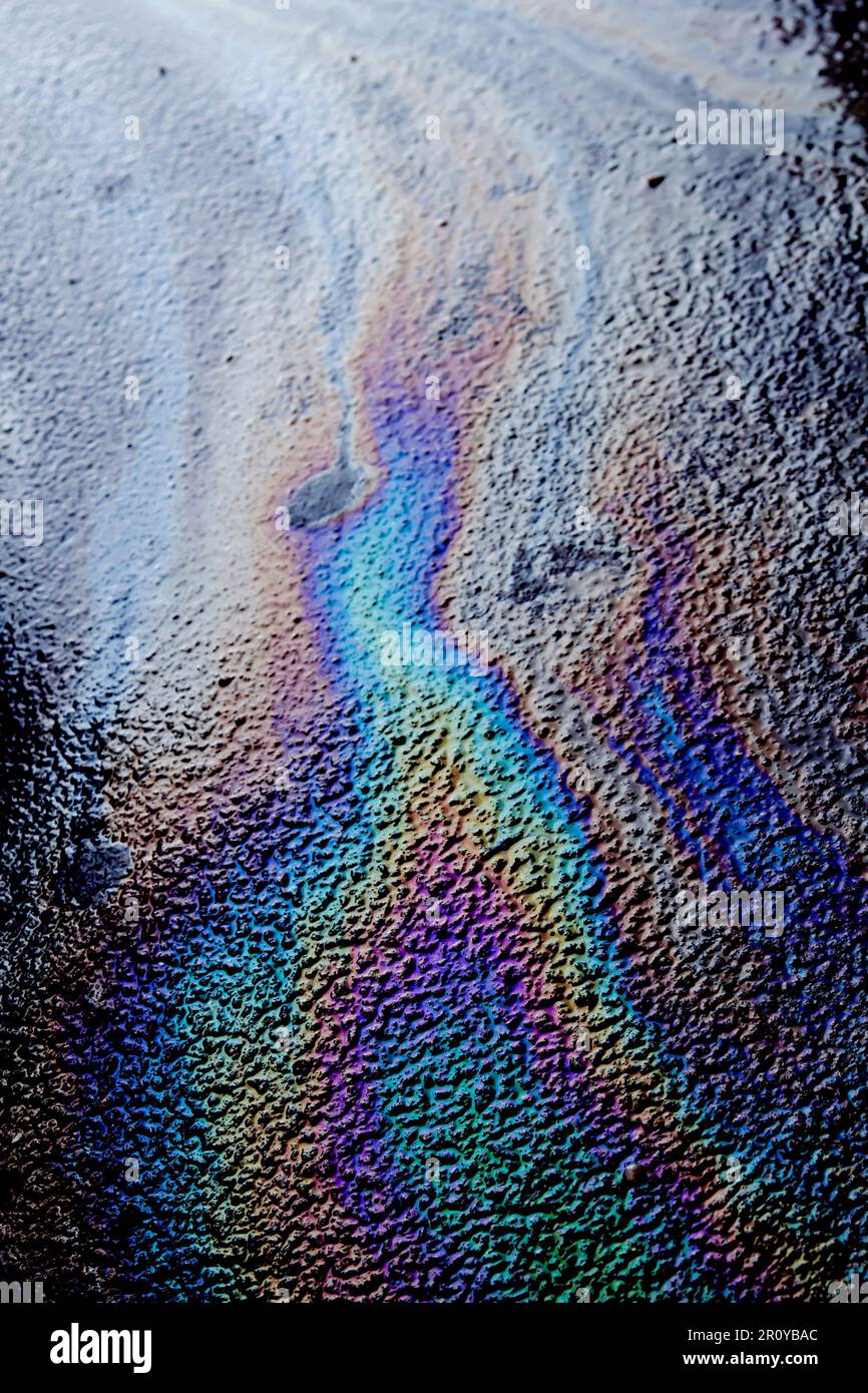 Oil leak hi-res stock photography and images - Alamy