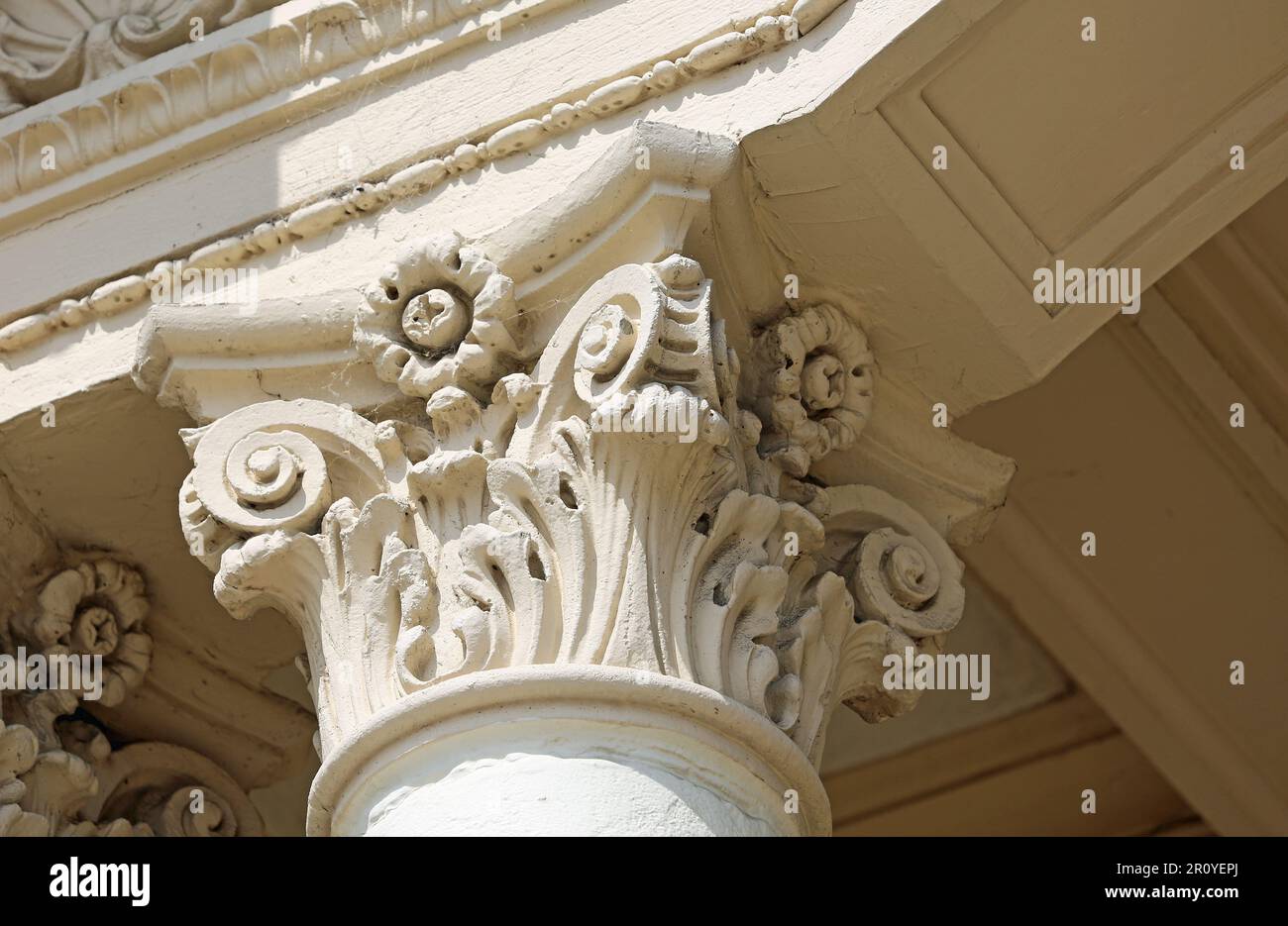 Cap pillar in Corinthian Order - San Diego, California Stock Photo - Alamy