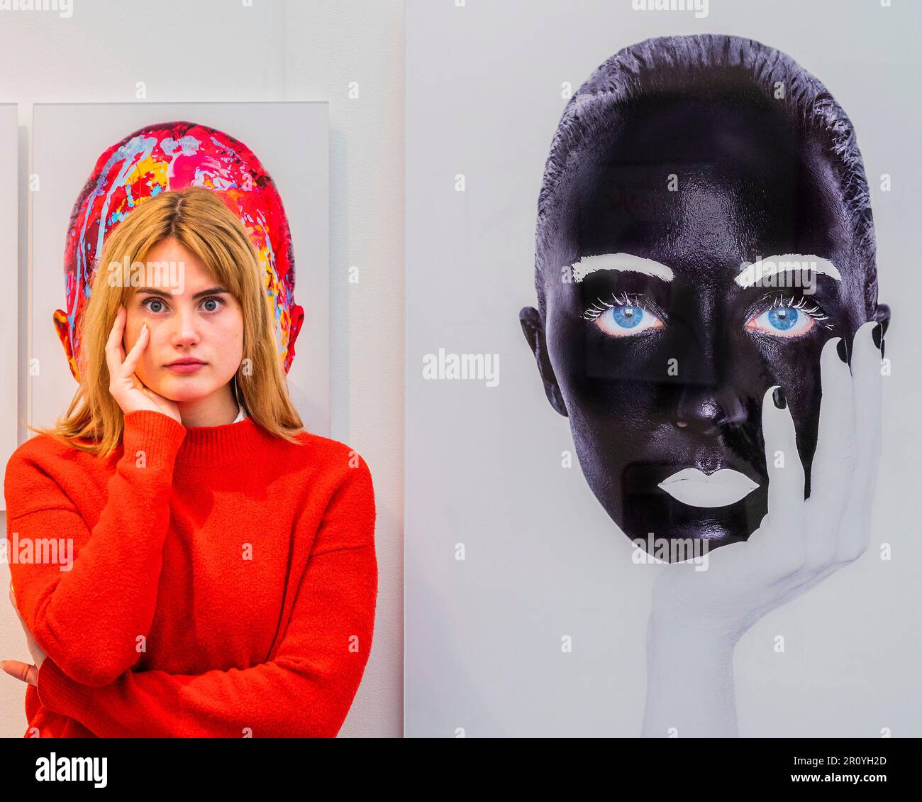 London, UK. 10th May, 2023. Works on the Al Contar del Arte stand - The ...