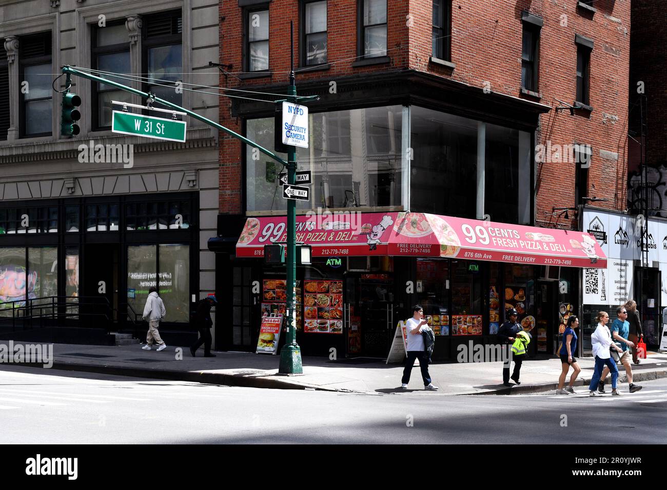 99 cents pizza hi-res stock photography and images - Alamy