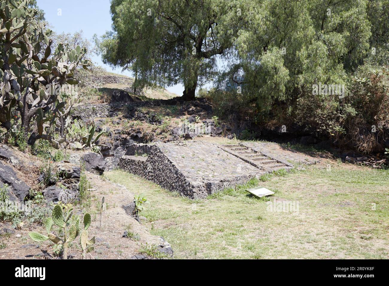 The Circular Pyramid of Cuicuilco to the South of Mexico City Predates ...