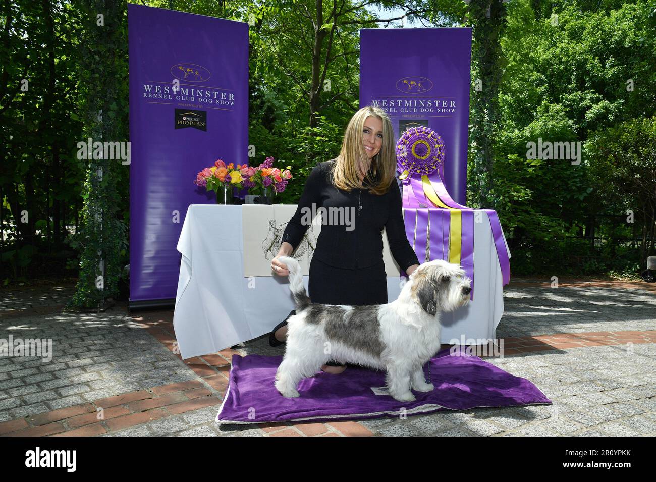 New York, USA. 10th May, 2023. With his handler Janice Hayes, ‘Buddy ...