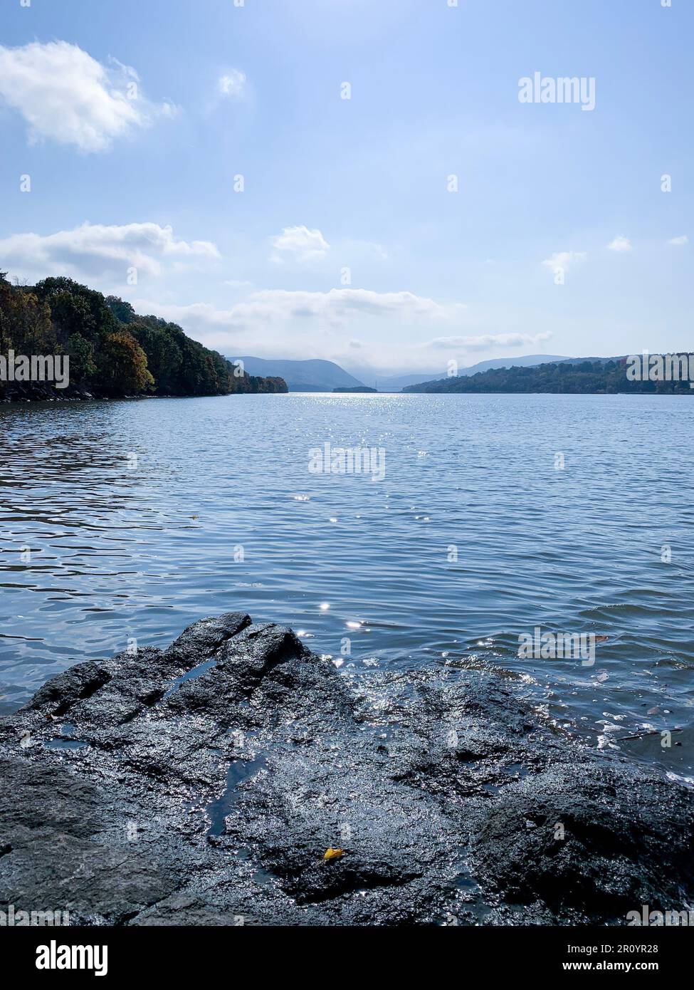 Jagged stones hi-res stock photography and images - Alamy