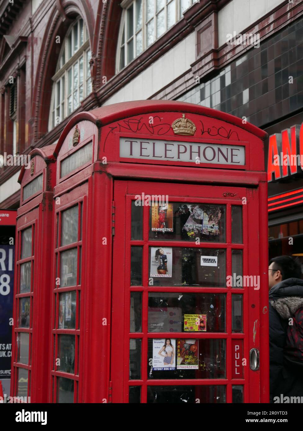 London phone booth hi-res stock photography and images - Alamy