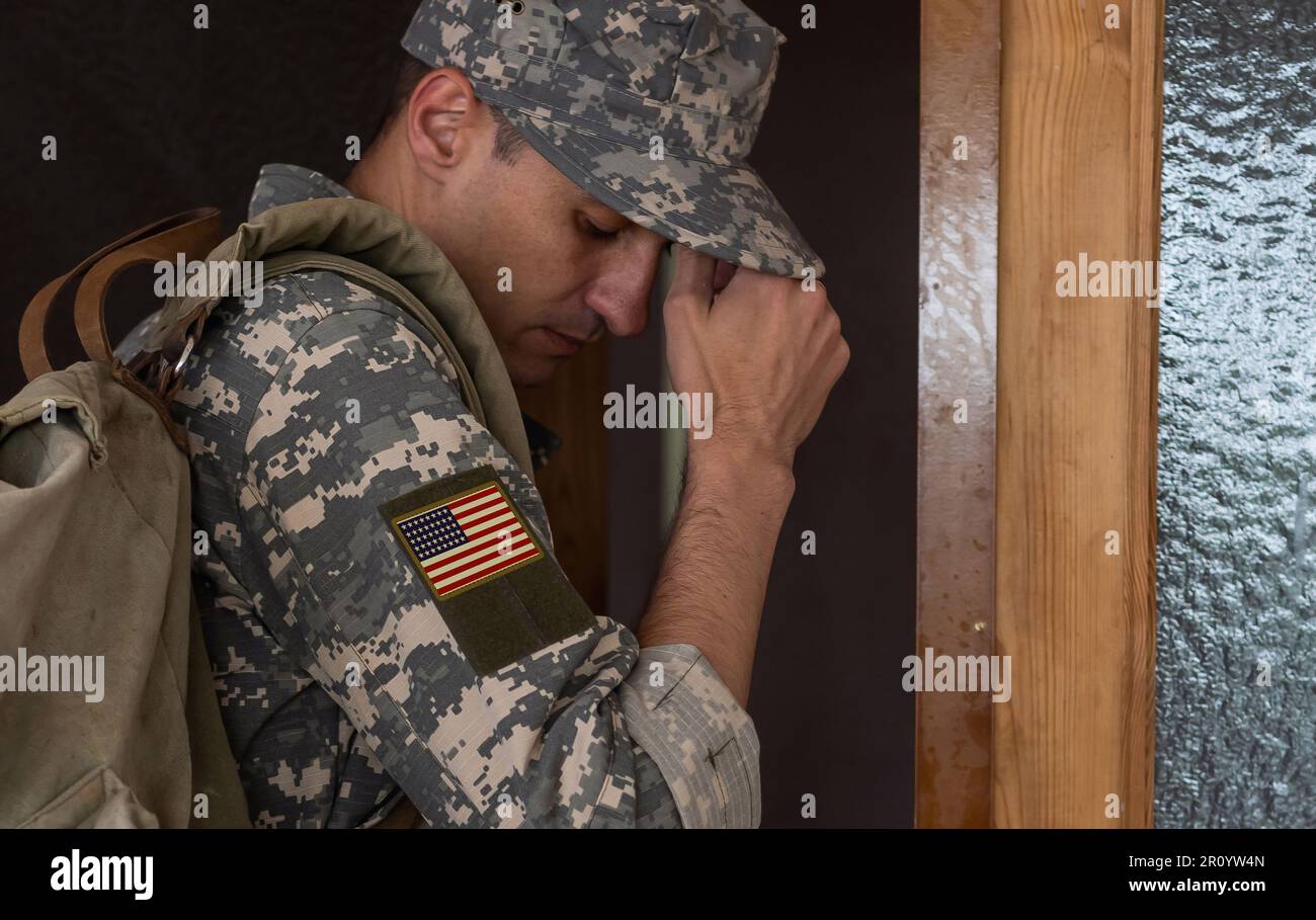 USA patch flag on soldiers arm. US troops Stock Photo - Alamy