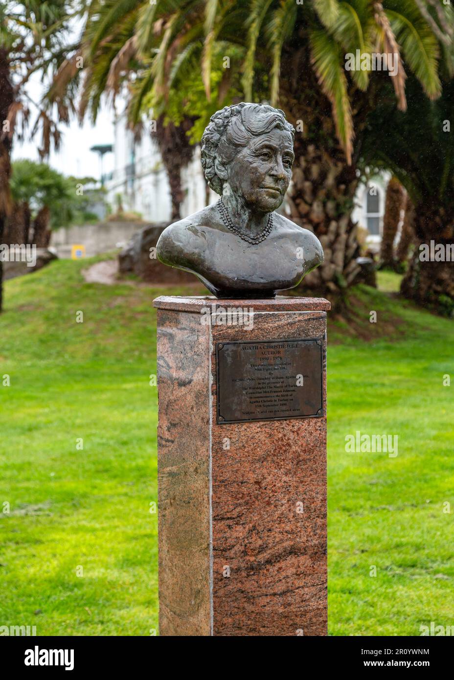 Statue of author Agatha Christie in Torquay, Devon, UK Stock Photo - Alamy