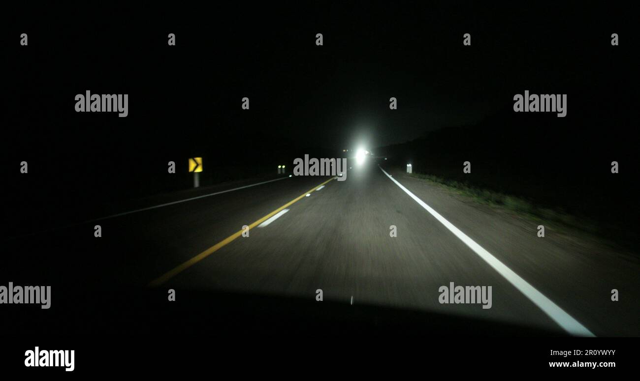 Headlights night desert hi-res stock photography and images - Alamy