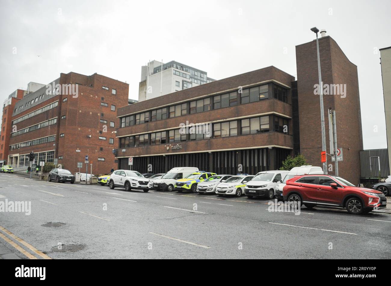 Henry street garda ireland hi-res stock photography and images - Alamy