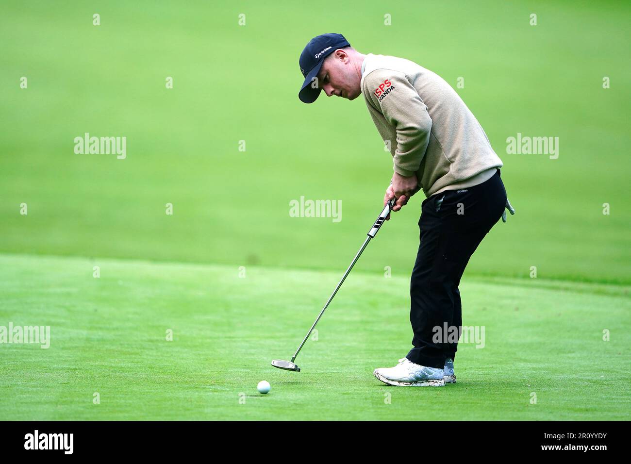 Ireland's Brendan Lawlor on the 18th green during day one of The G4D ...