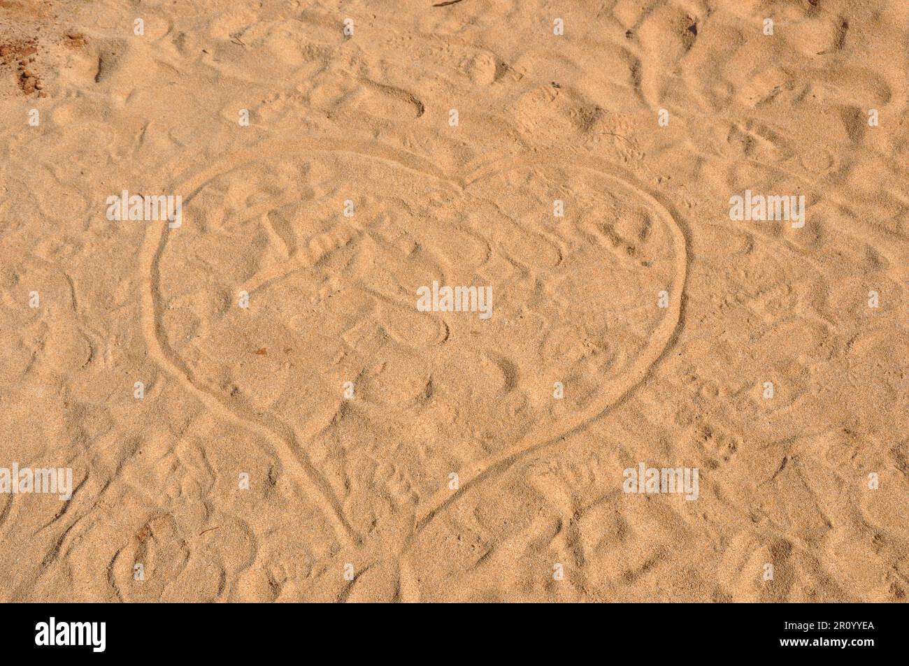 Heart sand art hi-res stock photography and images - Alamy